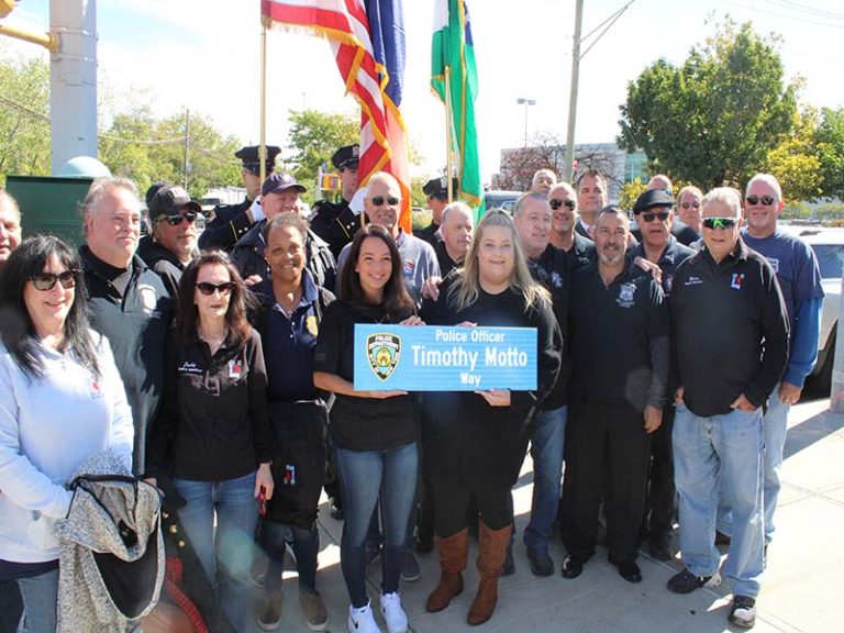 Street Naming for NYPD Officer Timothy Motto at 28th Ave & Ulmer St ...