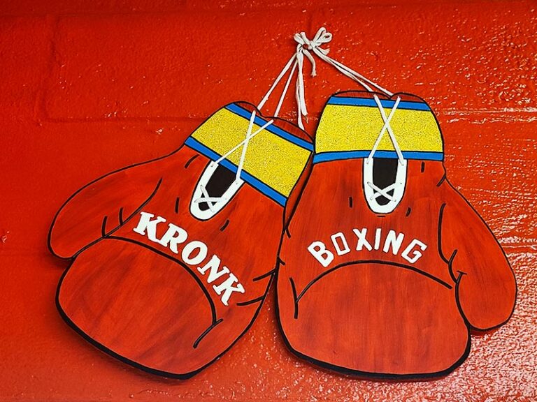 Kronk Boxing Gym in Detroit headed by legendary boxing trainer Emanuel ...